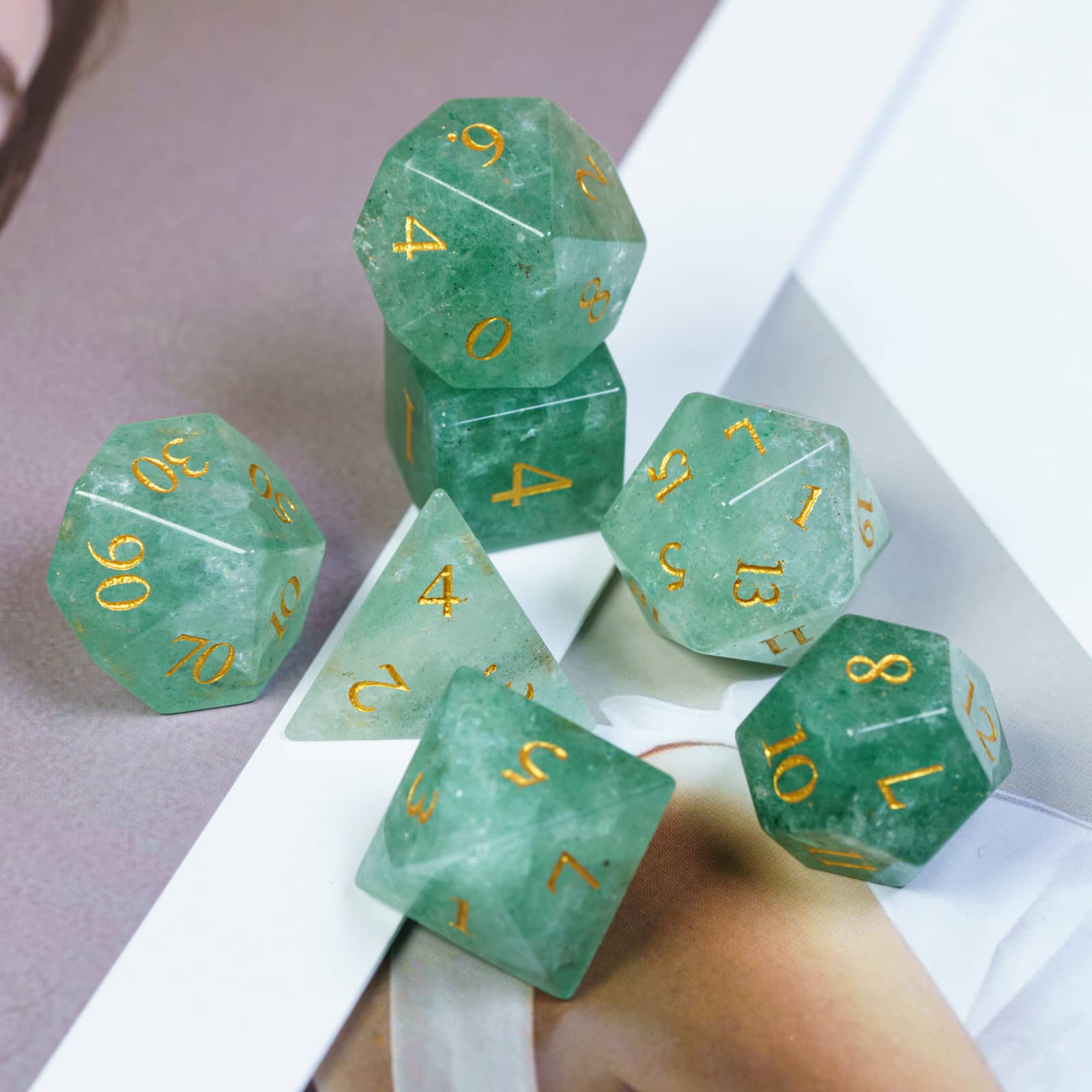 Cusdie 7-Die Handmade Strawberry Crystal DND Dice, 16mm Polyhedral ...